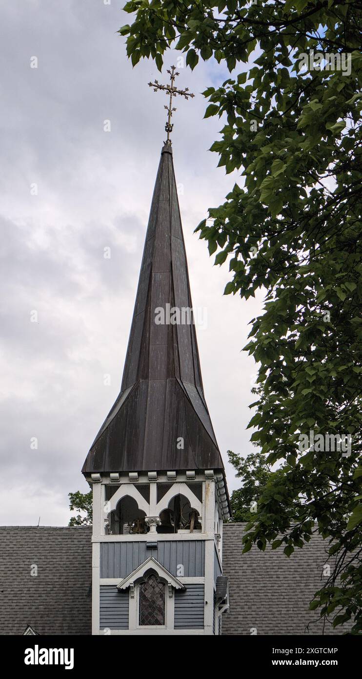 small church in the hudson valley of upstate new york (historic ...