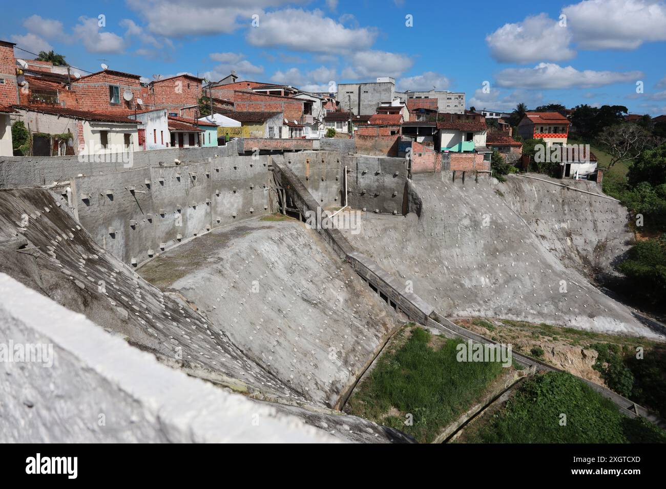 catu, bahia, brazil - june 20, 2024: view of a concrete wall to protect ...