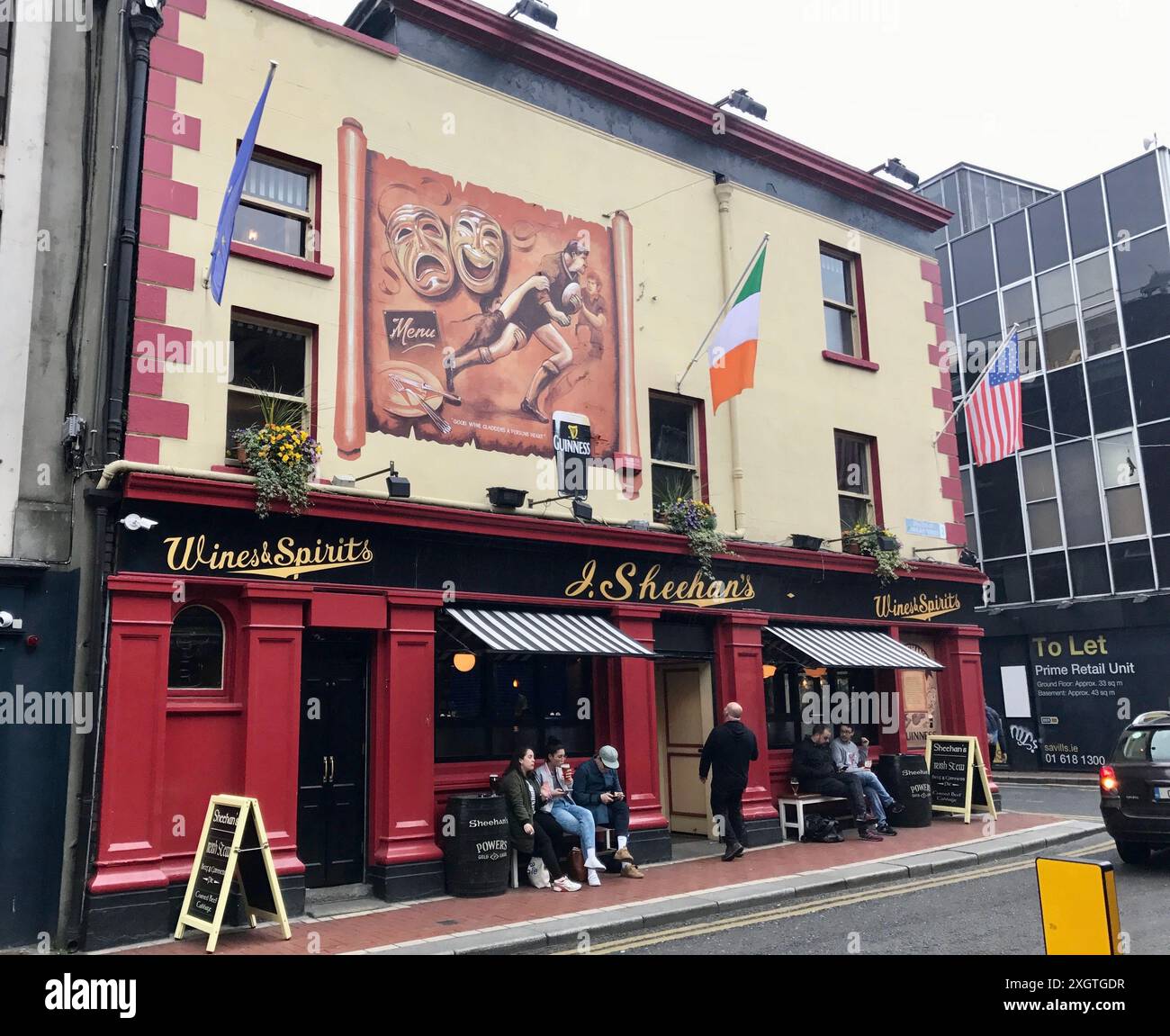 Sheehans bar hi-res stock photography and images - Alamy