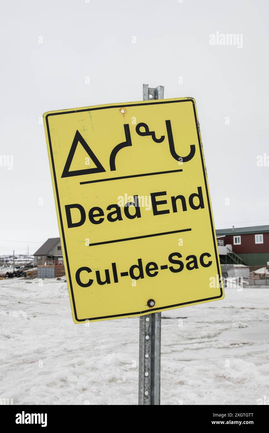 Multilingual dead end sign in English, French and Inuktitut in Iqaluit ...