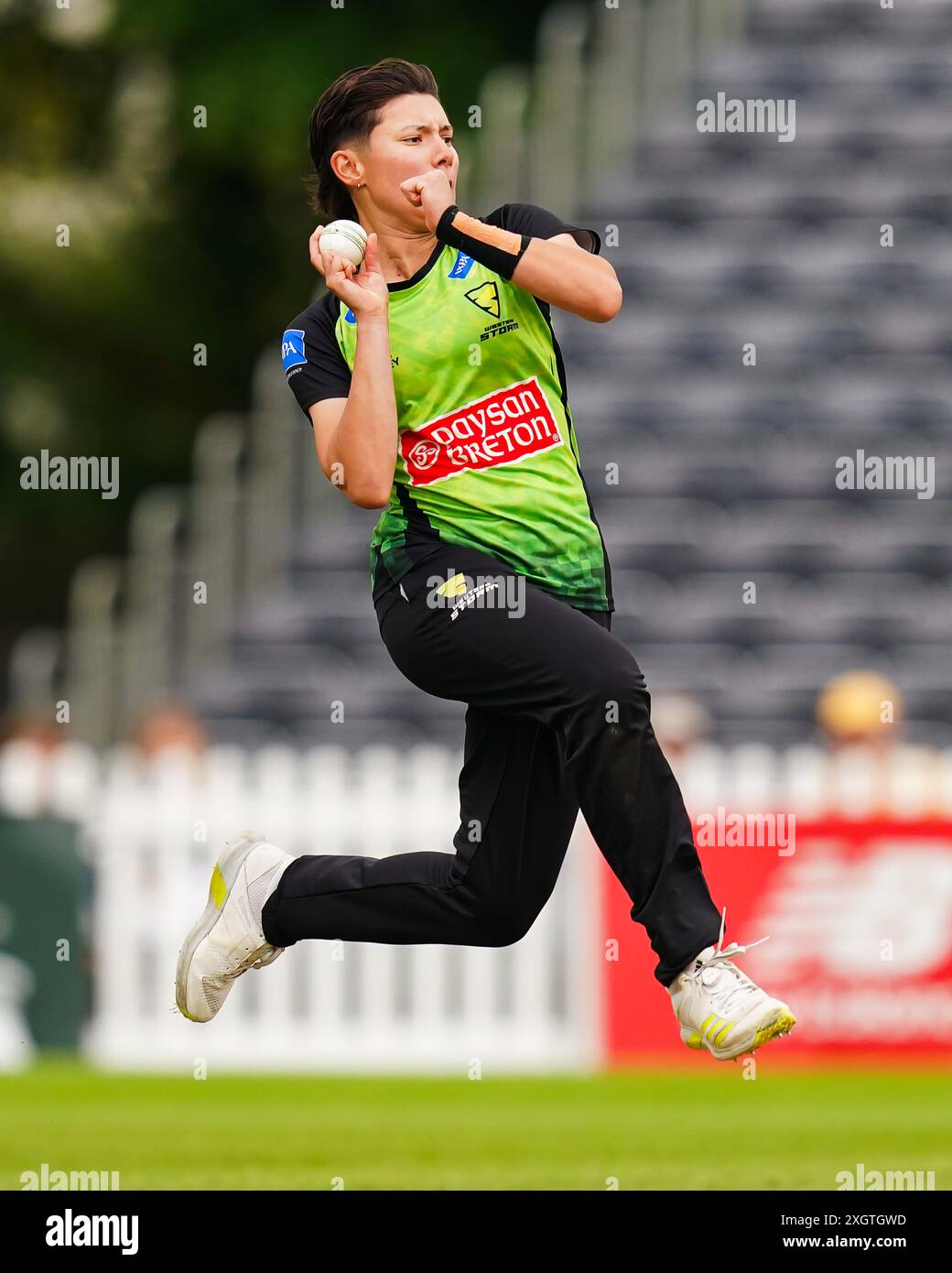 Issy wong hi-res stock photography and images - Alamy