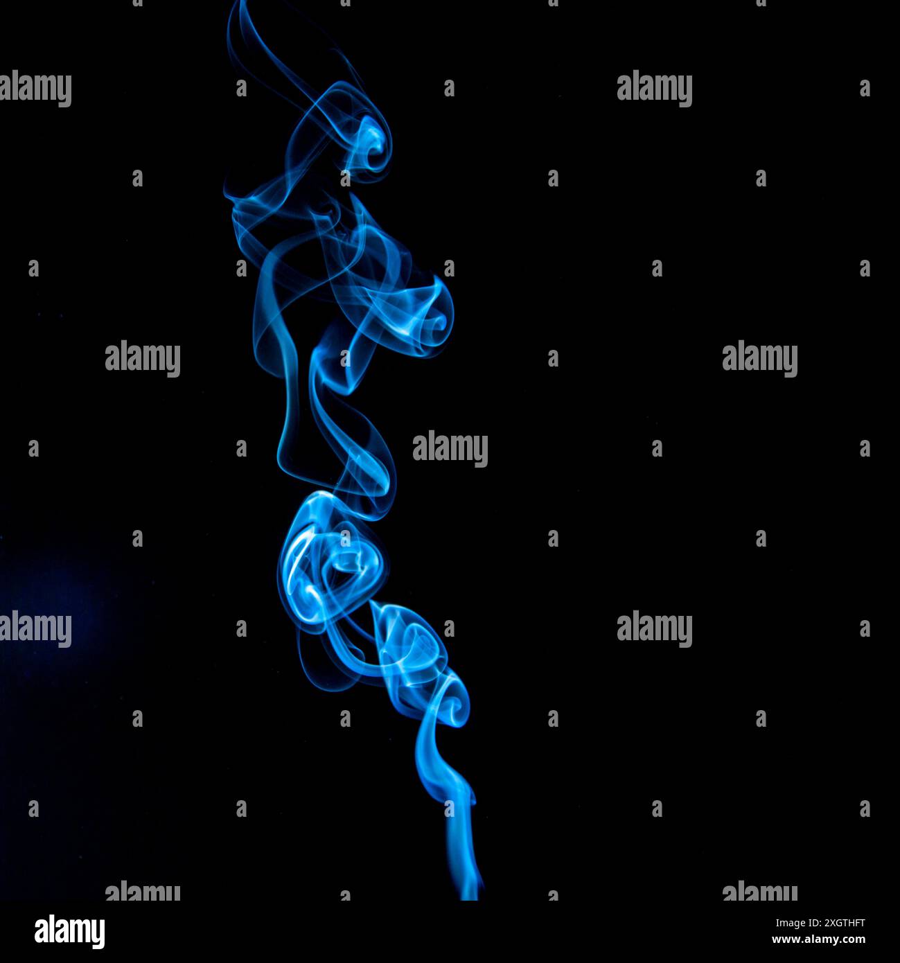 Smoke trail patterns hi-res stock photography and images - Alamy