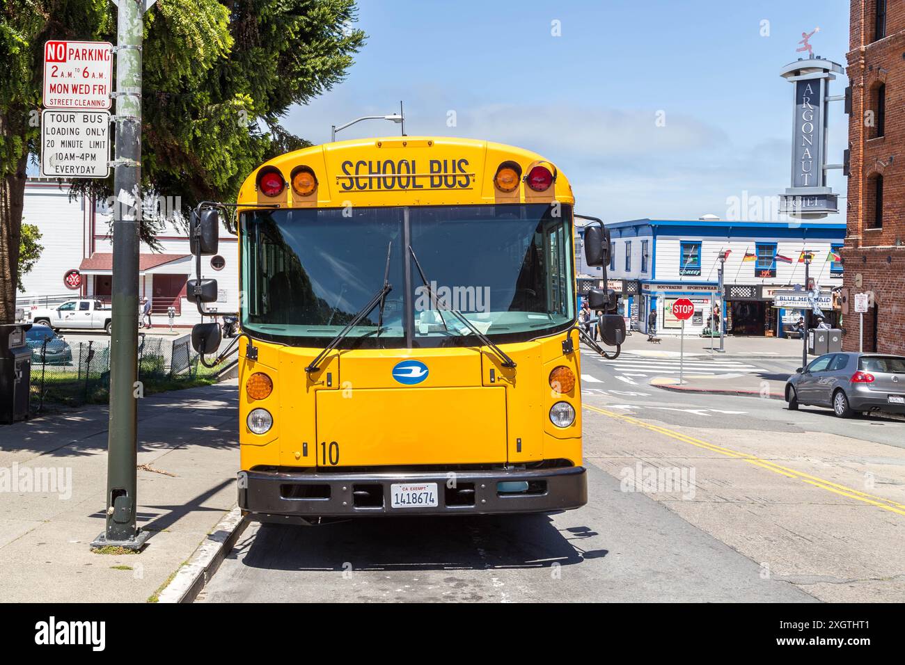 Parked school buses usa hi-res stock photography and images - Alamy