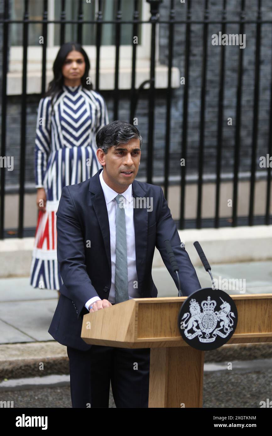 Rishi Sunak of the Conservative Party with his wife Akshata Murty ...