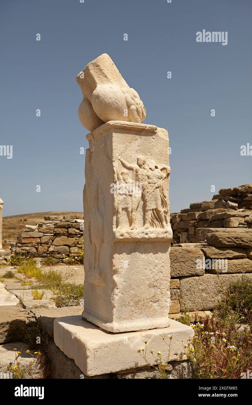 Phallus statue hi-res stock photography and images - Alamy