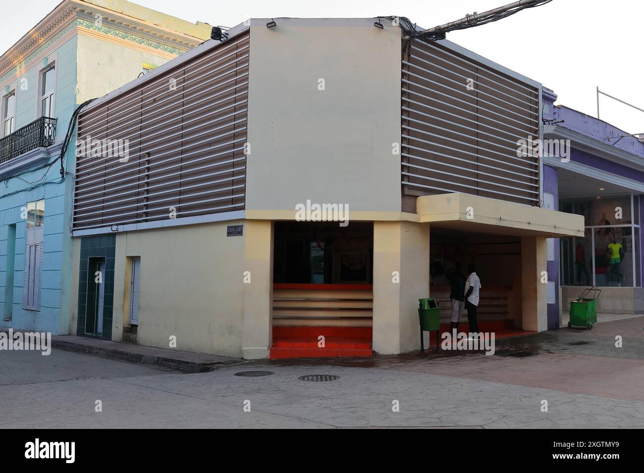 Chamfer facade hi-res stock photography and images - Alamy