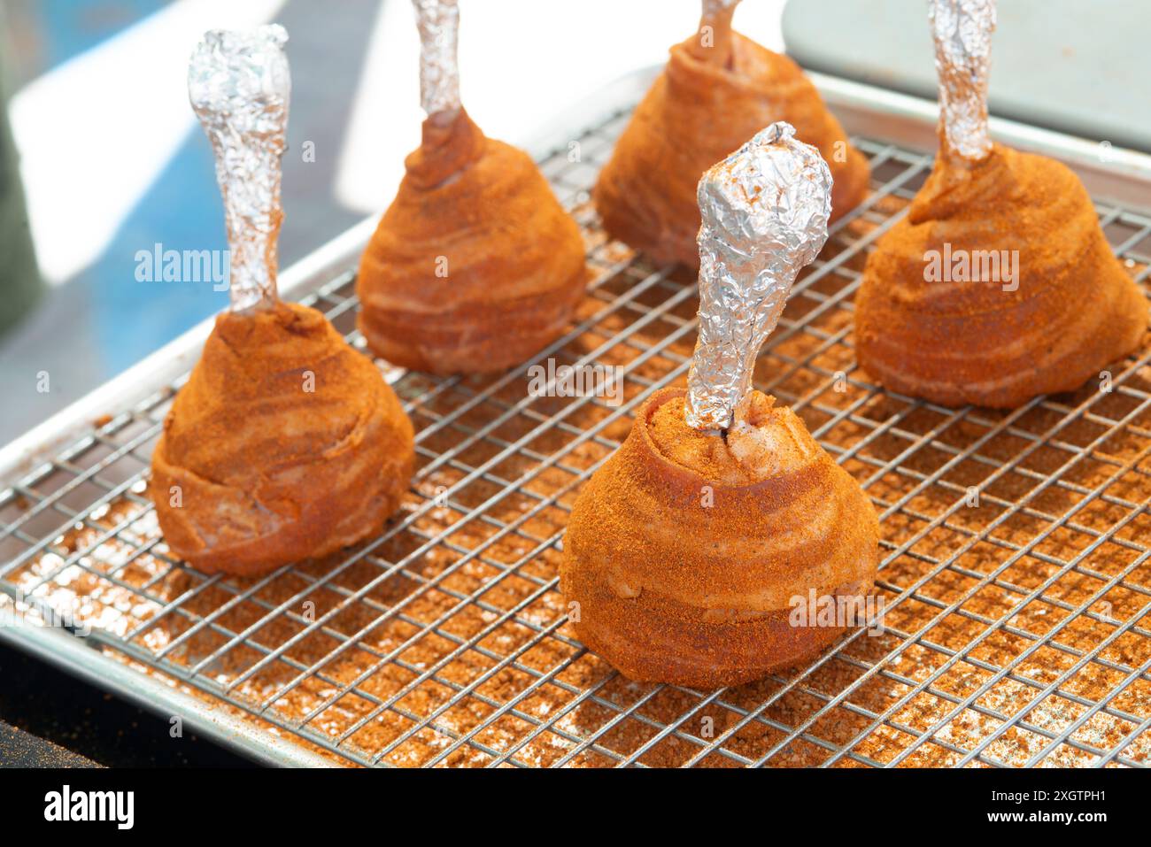 Raw Lollipops Chicken Legs Stock Photo - Alamy