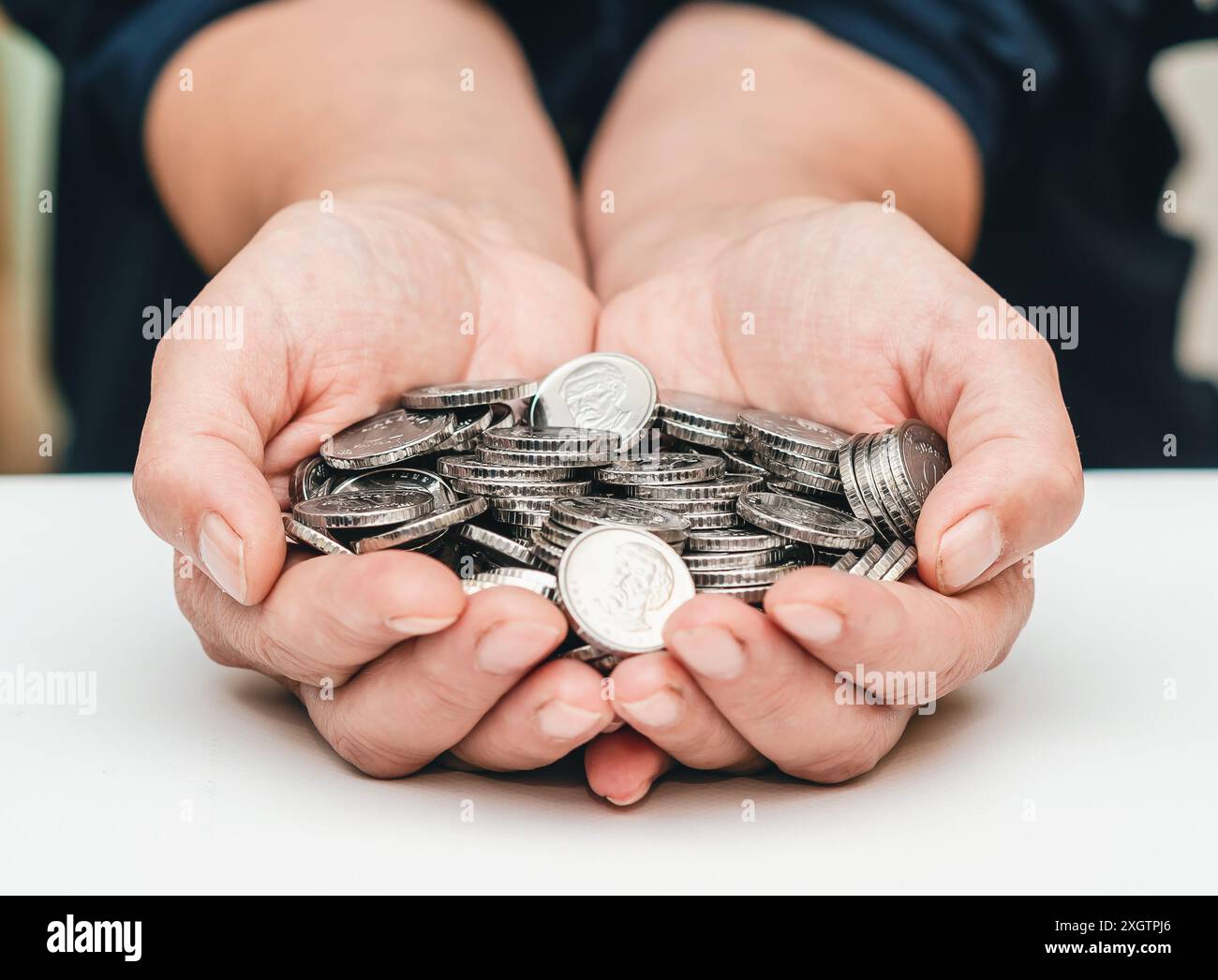 Sharing money hands hi-res stock photography and images - Alamy