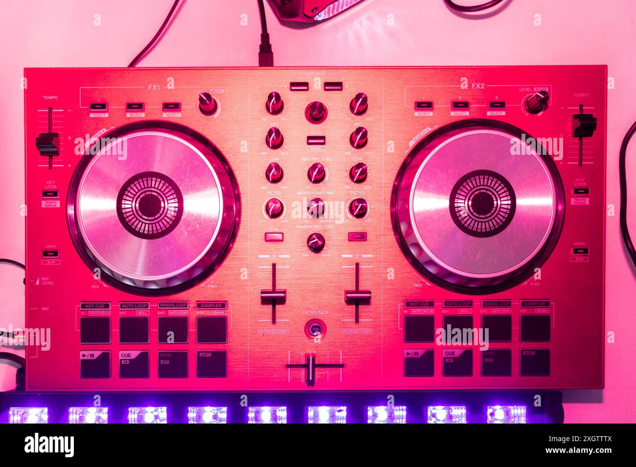 Dj decks from above hi-res stock photography and images - Alamy