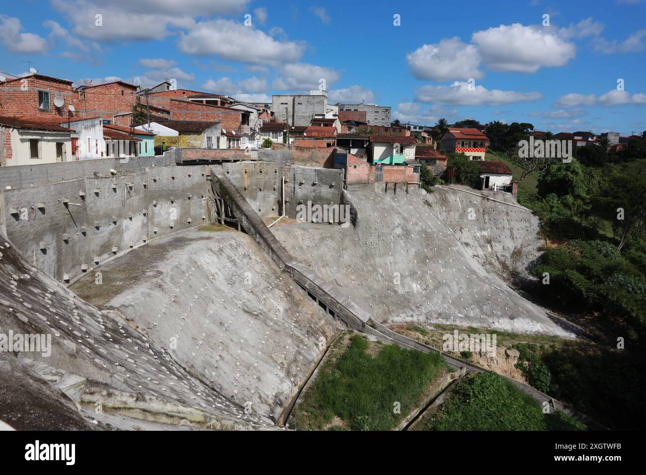 slope protection wall catu, bahia, brazil - june 20, 2024: view of a ...