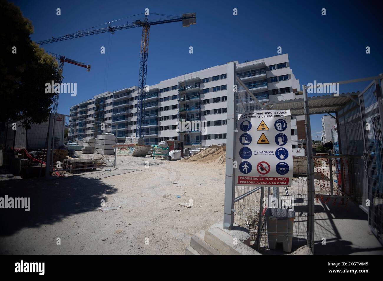 The Plan Vive housing building under construction, as of July 10, 2024 ...