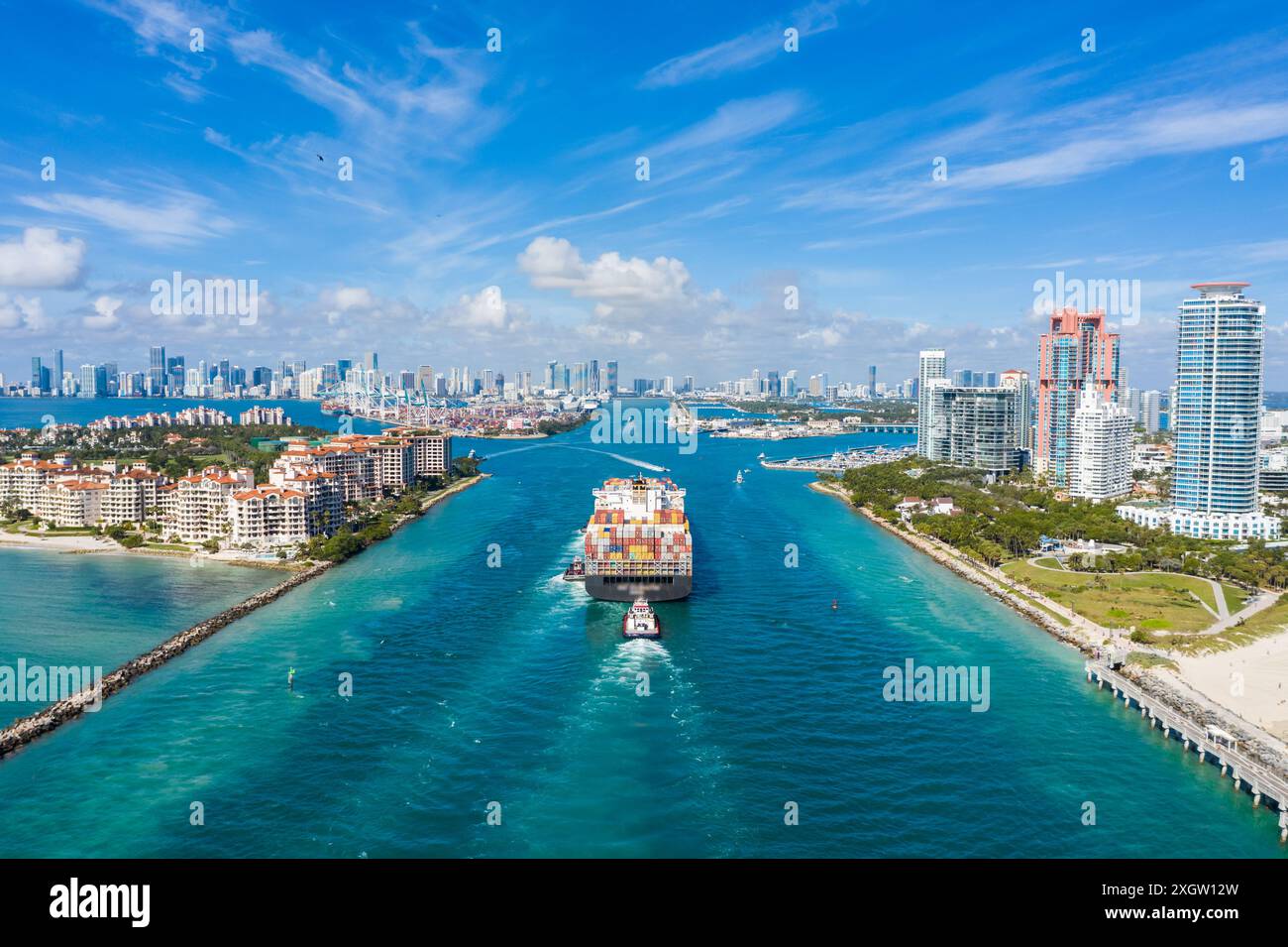 Cargo ship drone aerial miami hi-res stock photography and images - Alamy