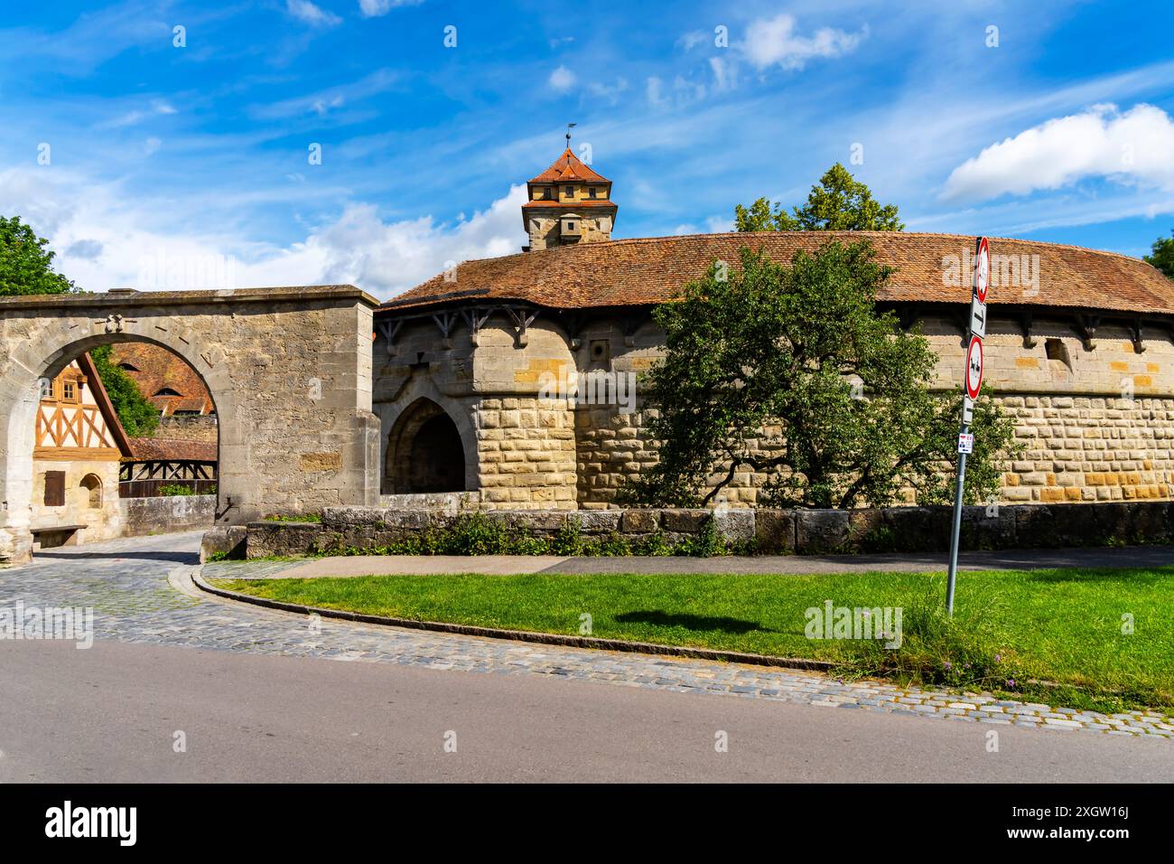 Hospital gate (Spitaltor) in Rothenburg ob der Tauber; Bavaria, Germany ...