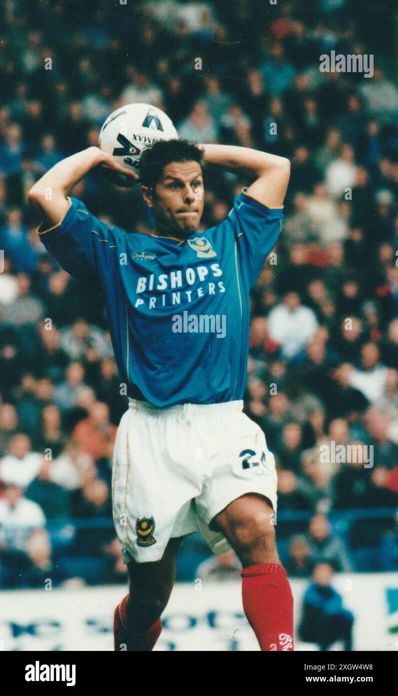 PORTSMOUTH V SHEFFIELD WEDNESDAY.SCOTT HILEY,2000 PIC MIKE WALKER 2000 ...