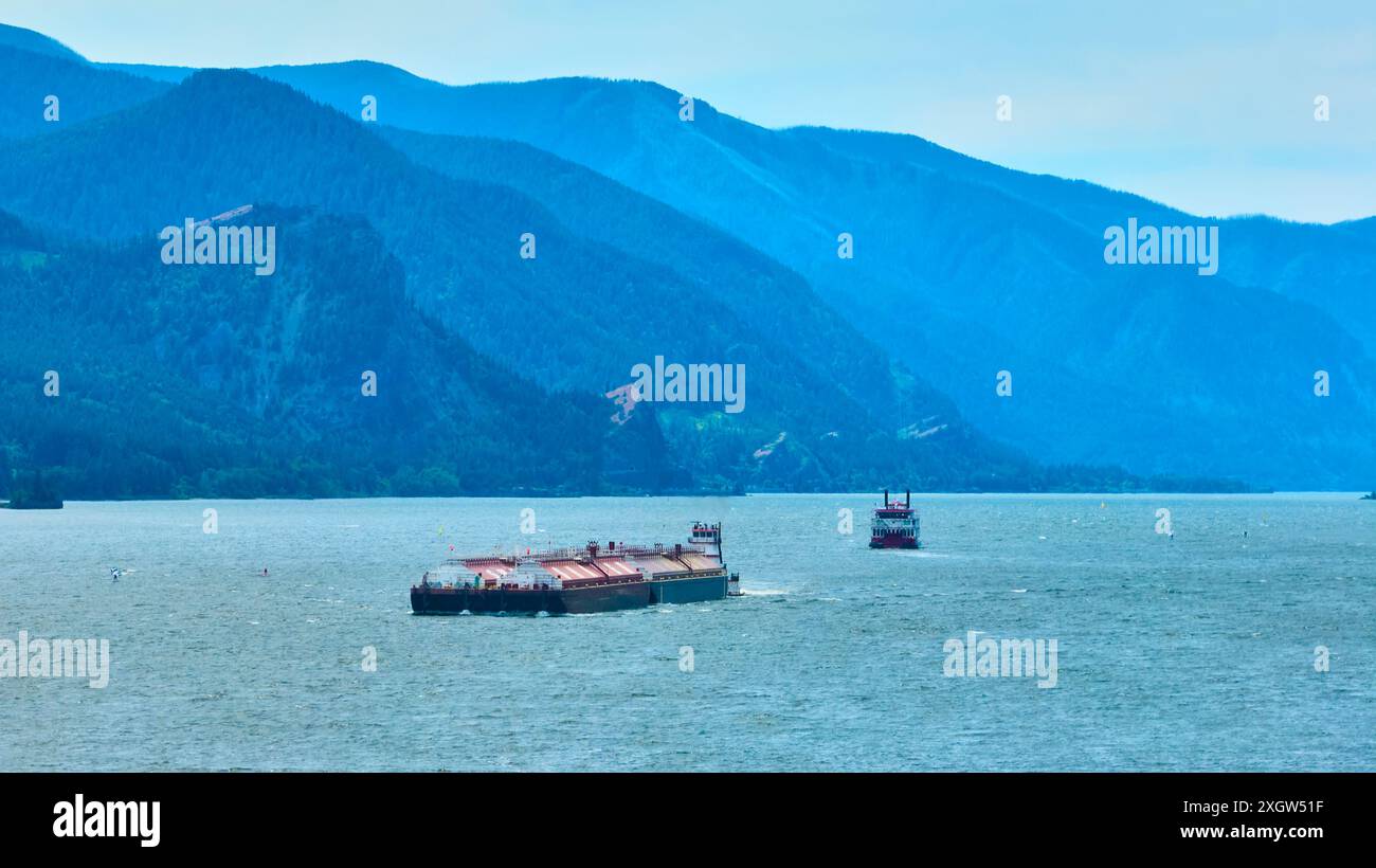 Paddle steamer cargo hi-res stock photography and images - Alamy