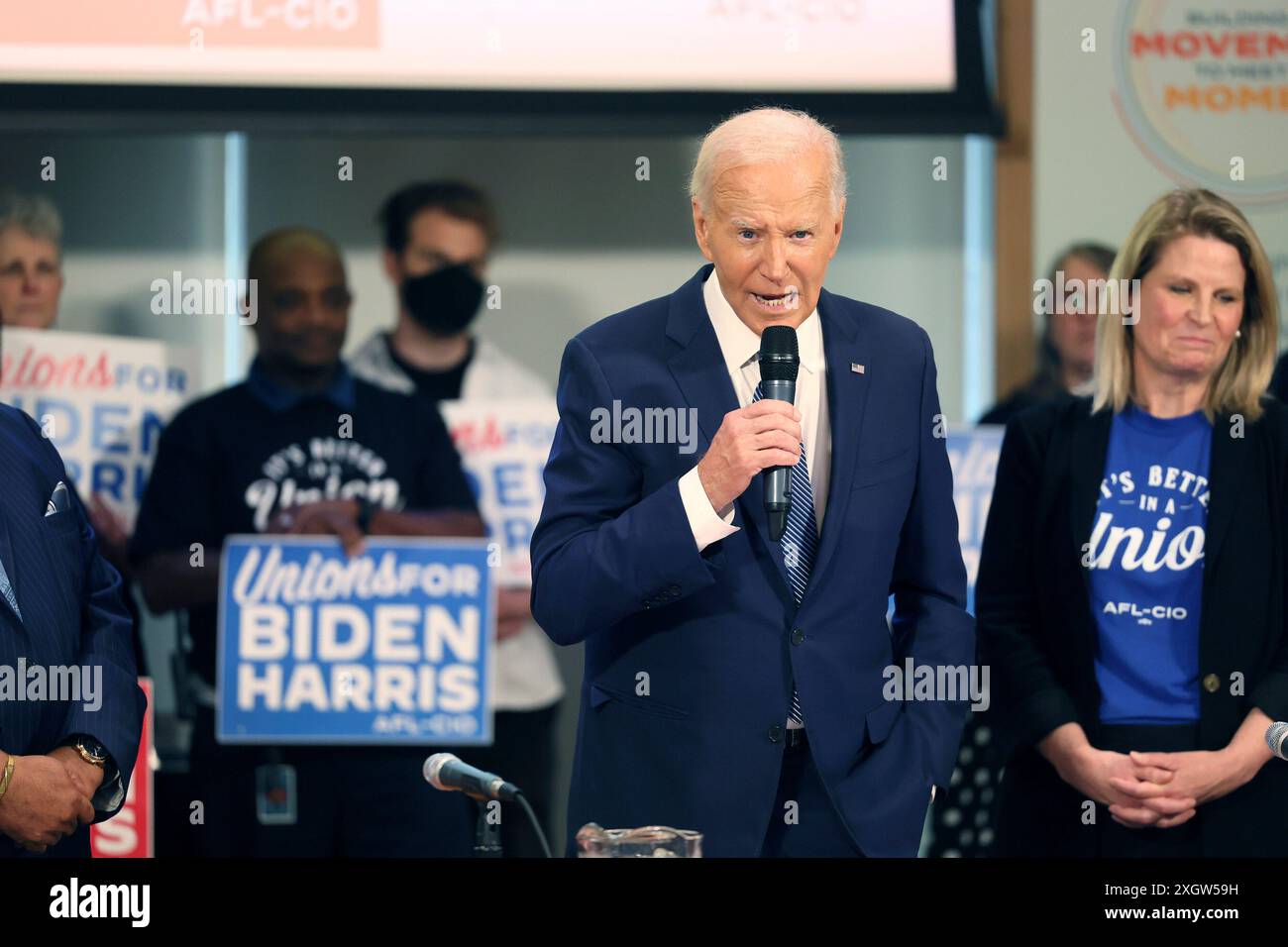 Intraparty hi-res stock photography and images - Alamy