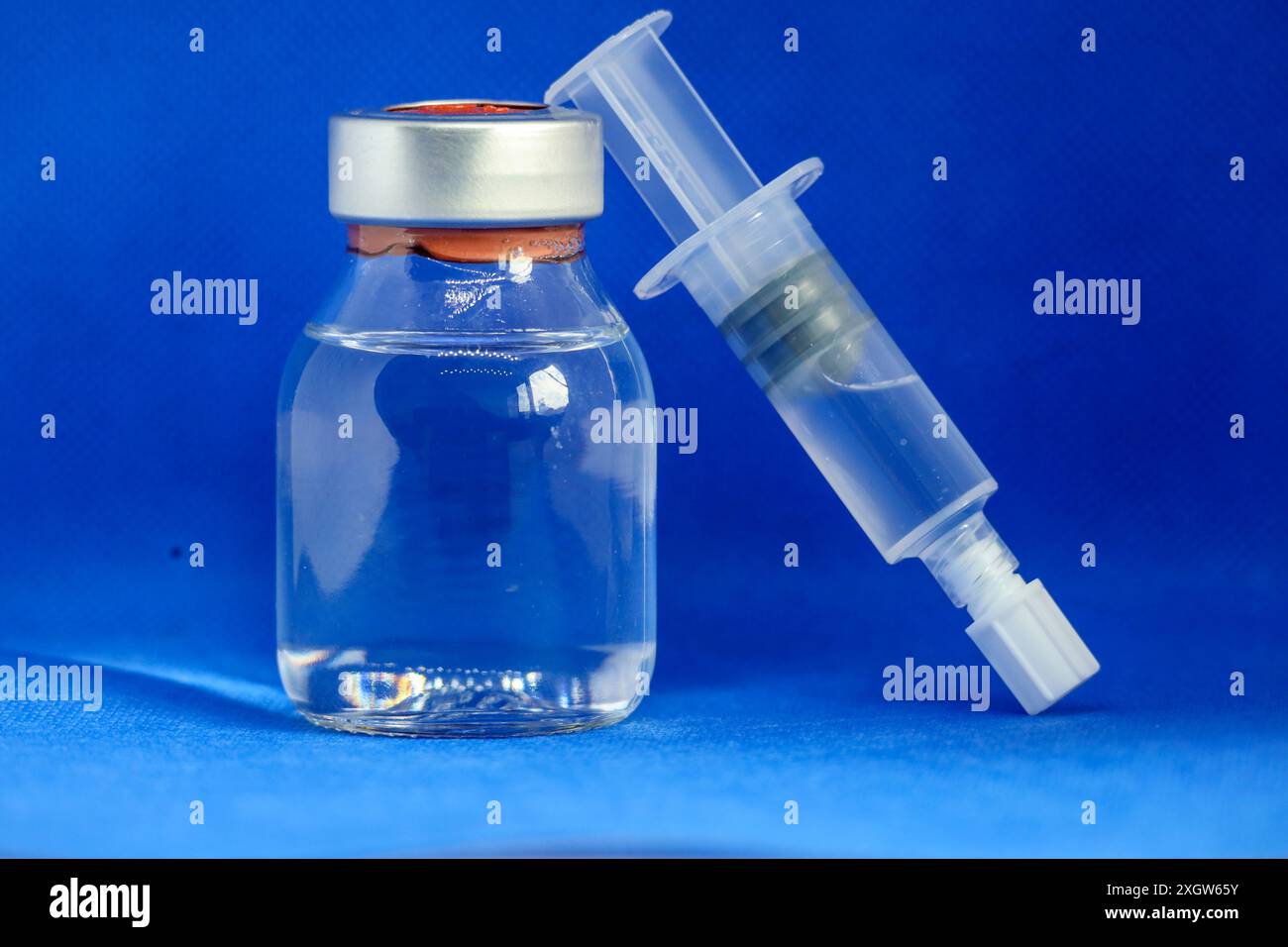 Glass ampoules for syringes and infusion with medication in the ...