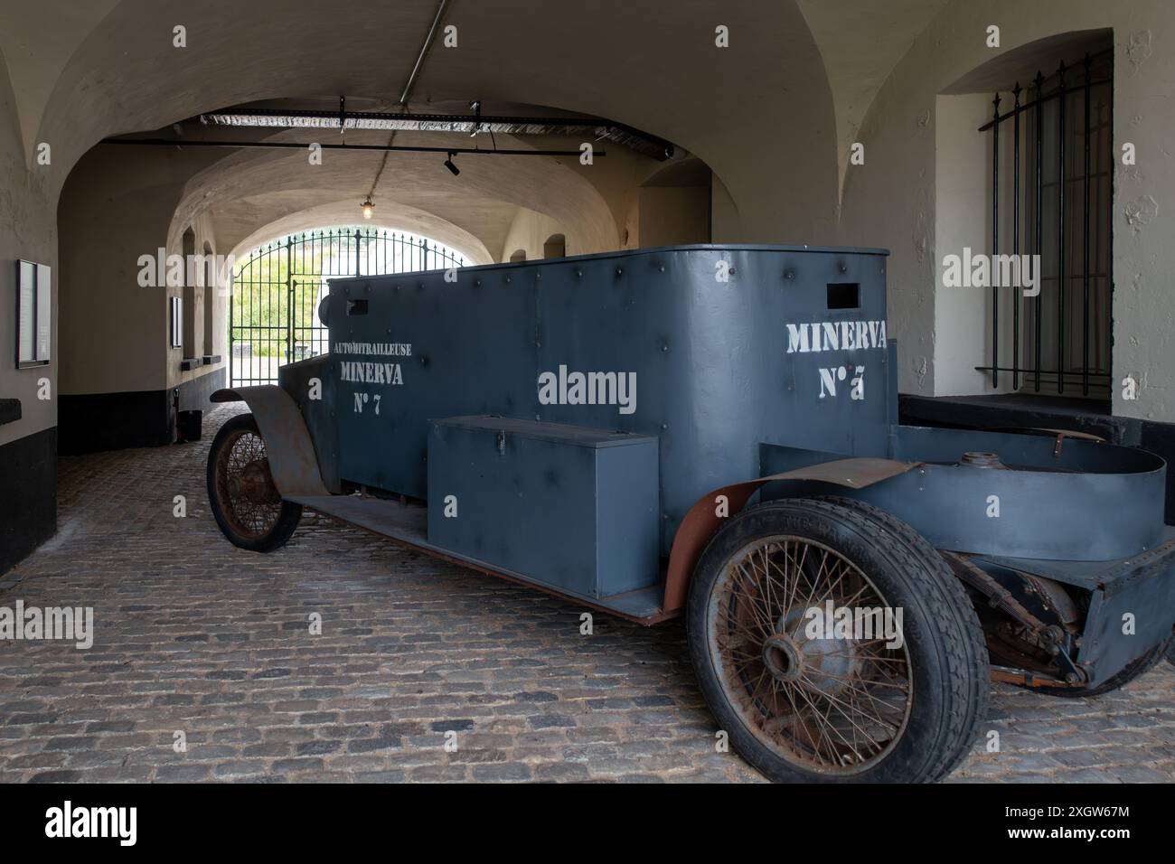Armoured car hi-res stock photography and images - Alamy