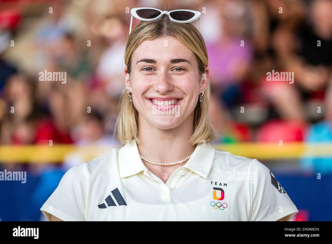 Farewell cycling hi-res stock photography and images - Alamy