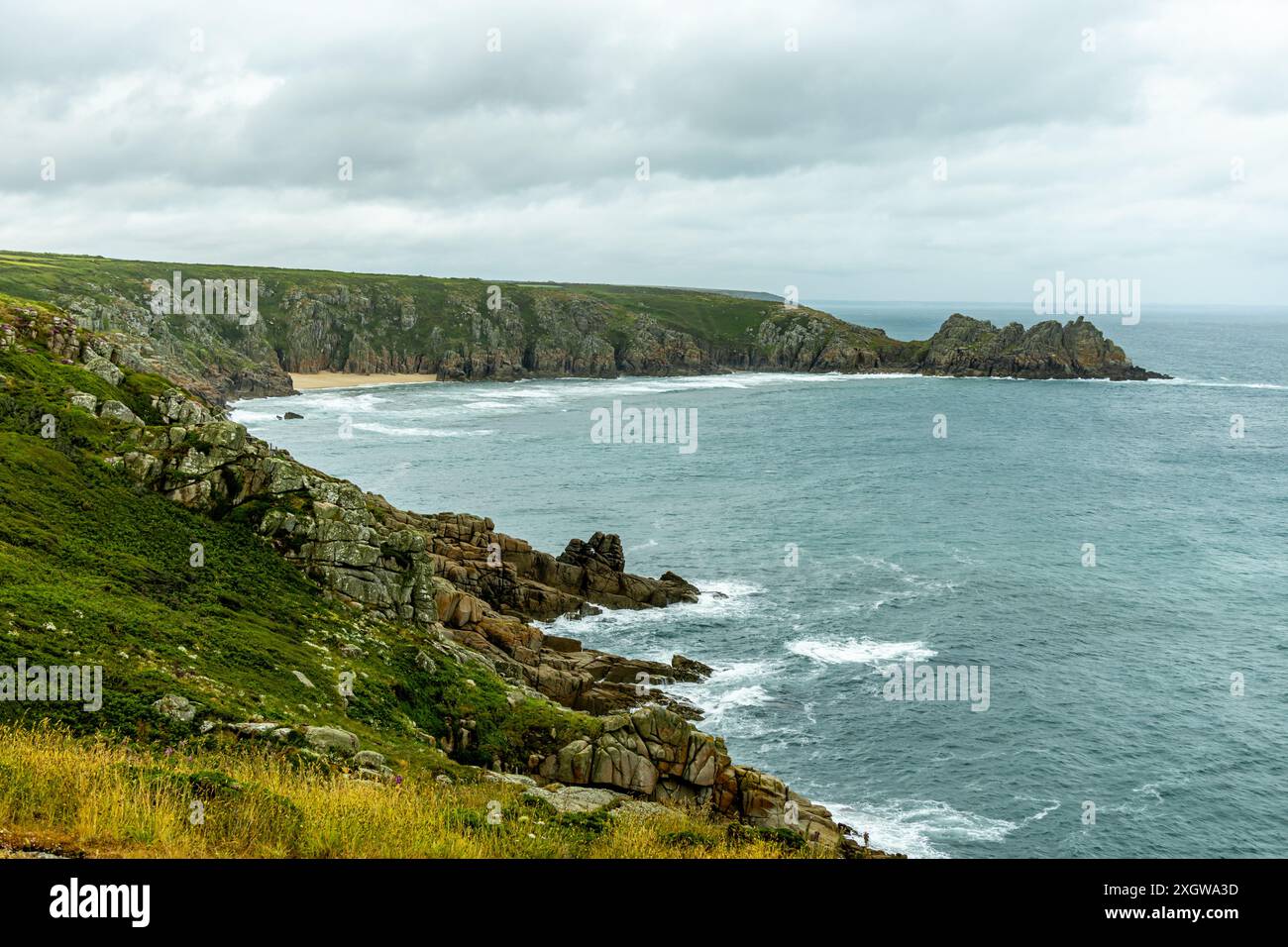 A short discovery tour on Porthcurno Beach to the beautiful Minack ...
