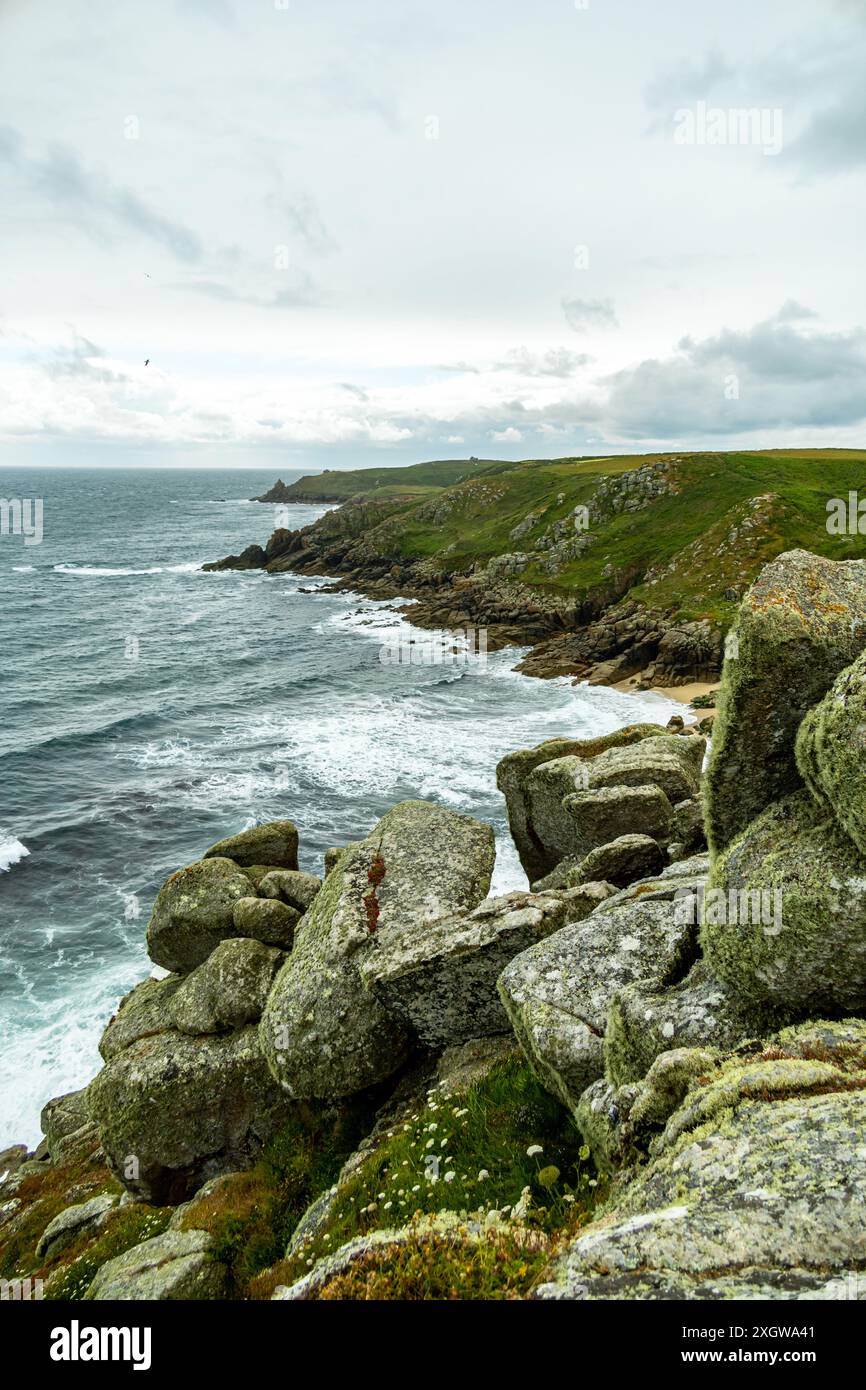 A short discovery tour on Porthcurno Beach to the beautiful Minack ...