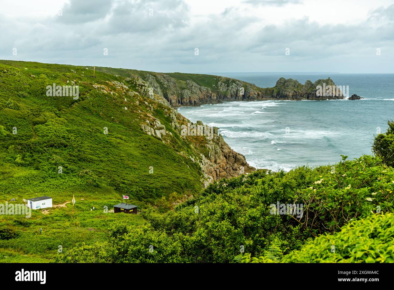 A short discovery tour on Porthcurno Beach to the beautiful Minack ...