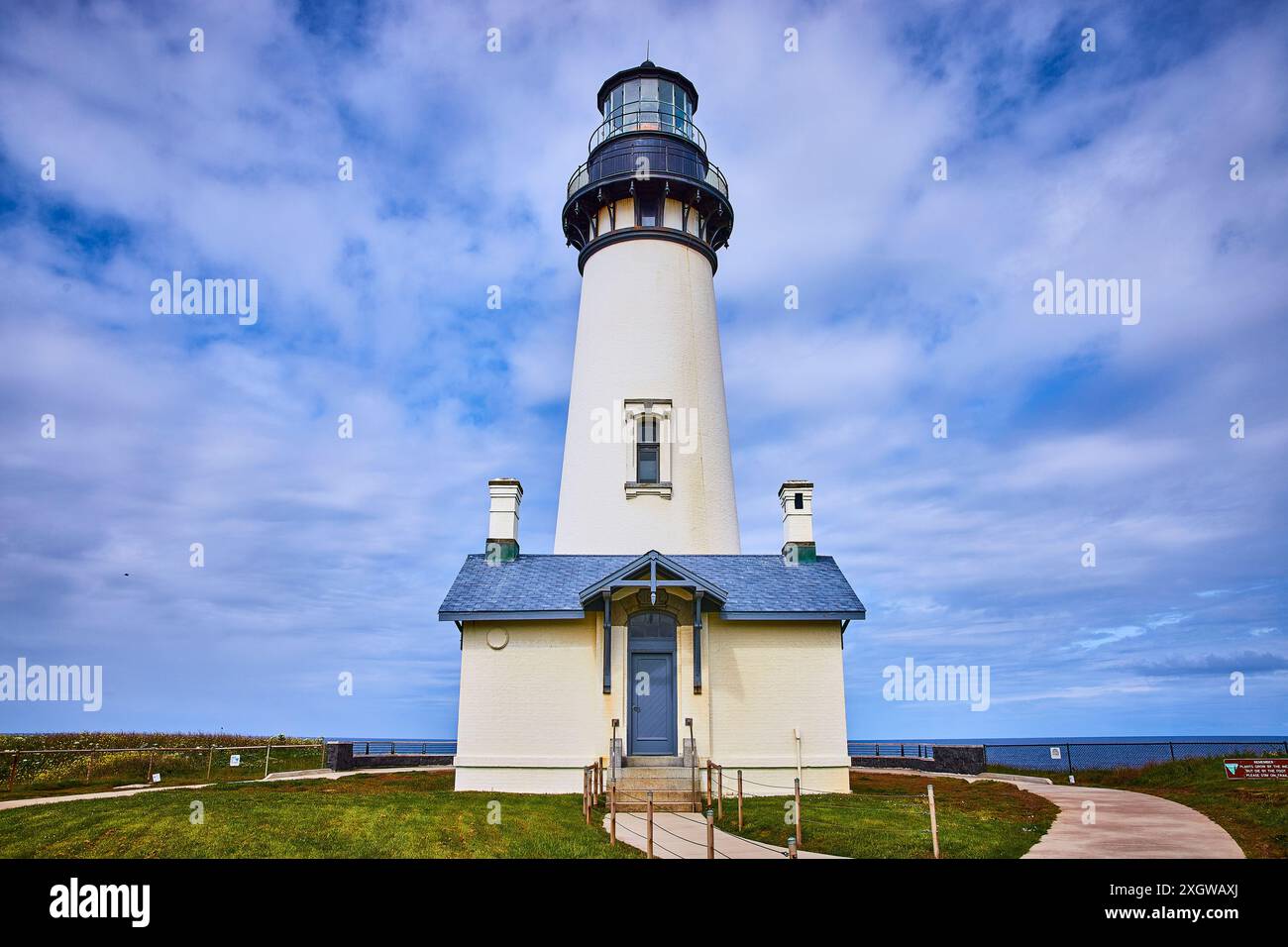Dynamic coastal setting hi-res stock photography and images - Alamy