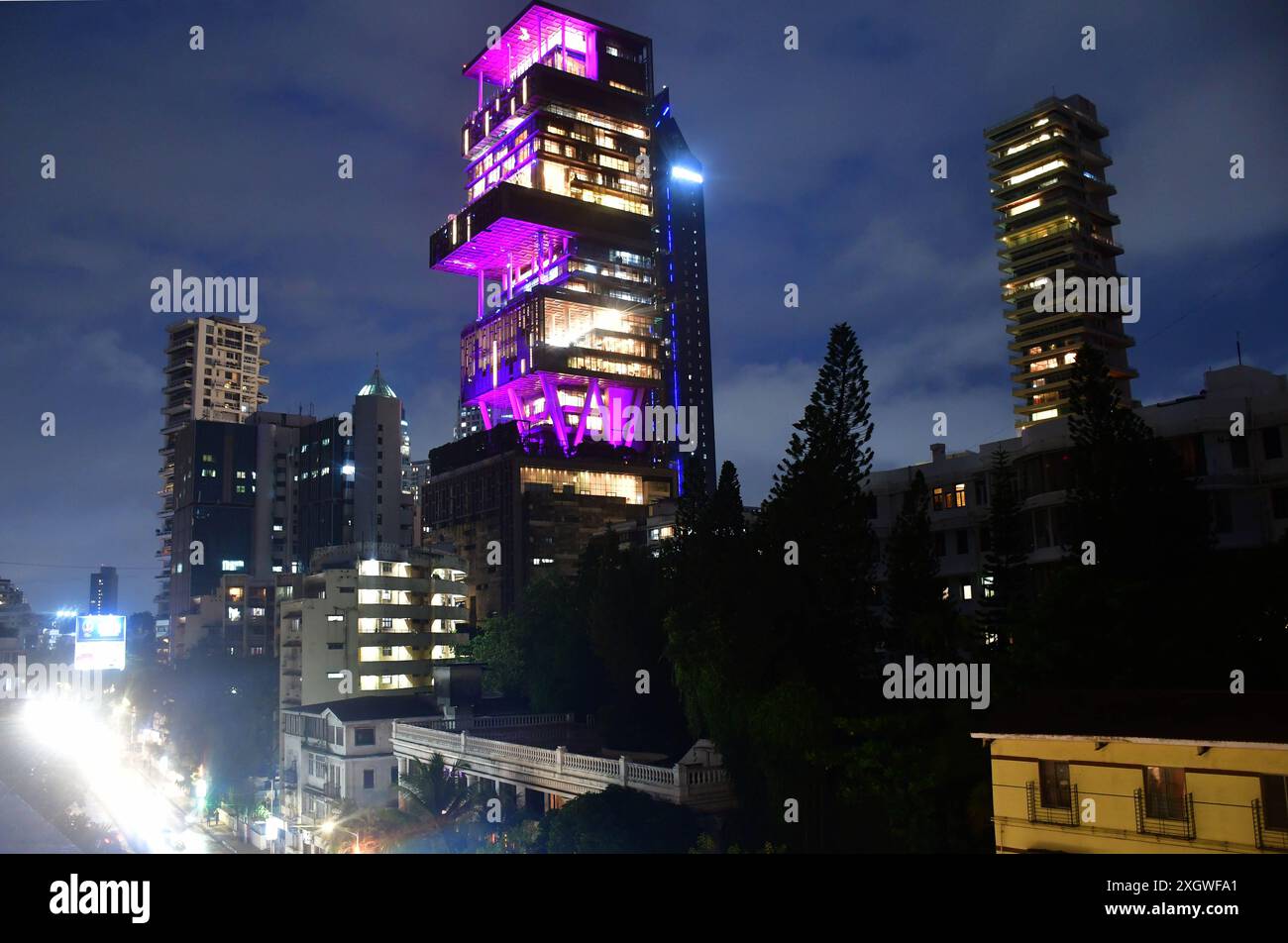 MUMBAI, INDIA - JULY 10: The Antilia mansion, the house of billionaire ...