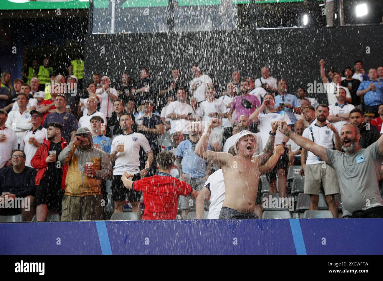 Dortmund - England fans in the rain during the UEFA EURO 2024 Semi ...