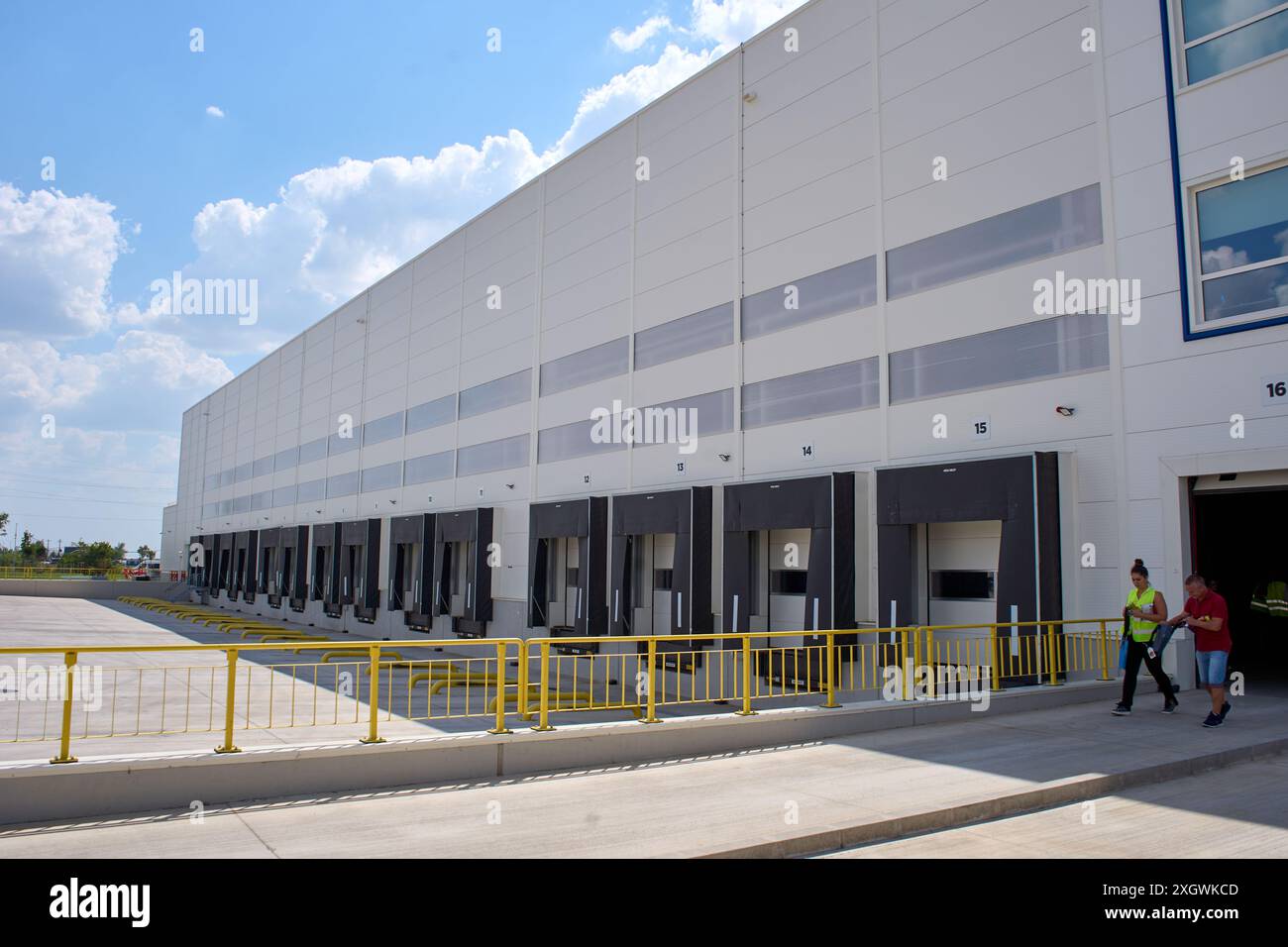 Popesti-Leordeni, Romania. 10th July, 2024: The PepsiCo automated ...