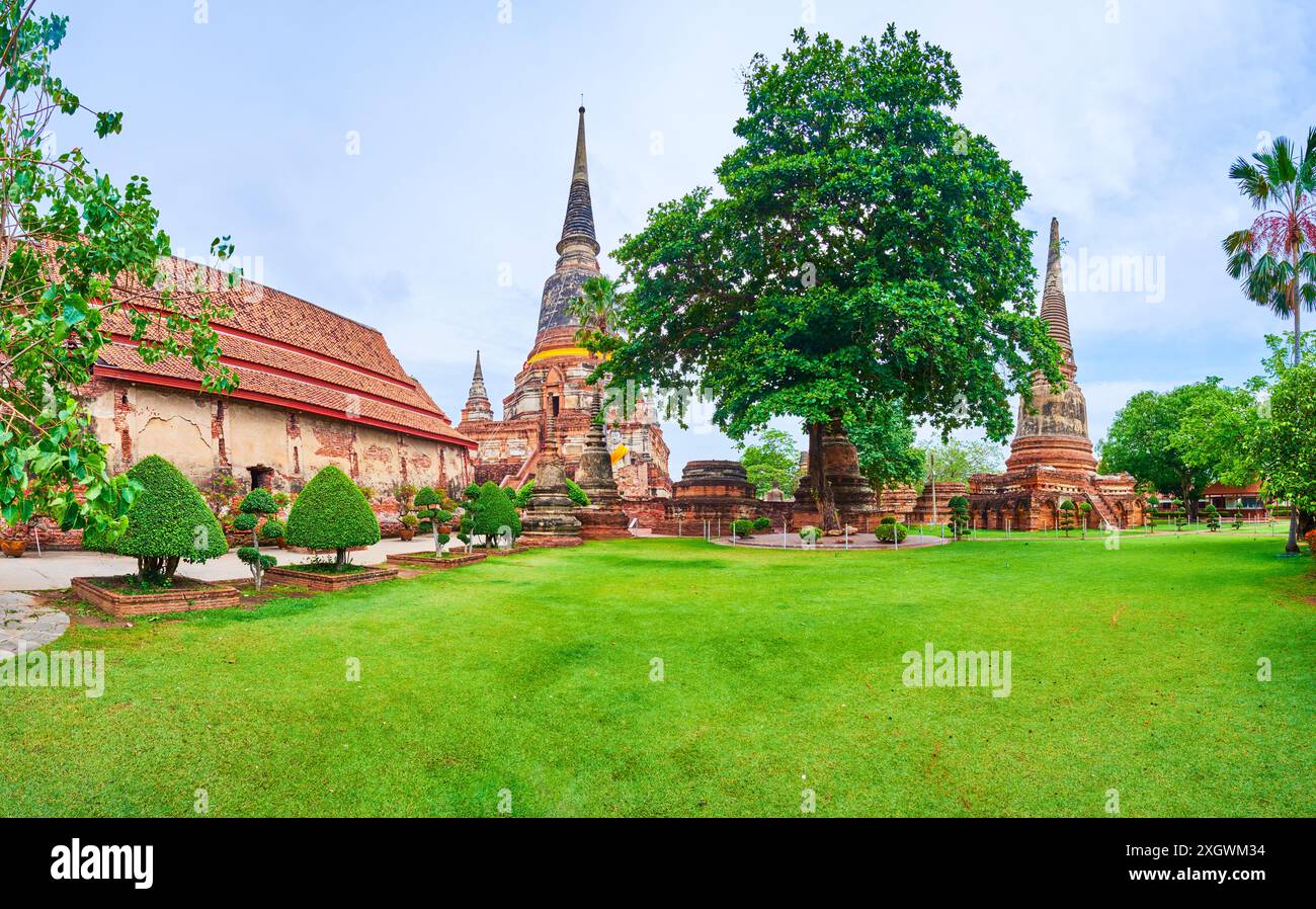 Visit ancient Wat Yai Chai Mongkhon complex, Ayutthaya, Thailand Stock ...