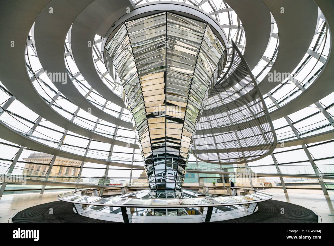 Berlins reichstag parliament dome hi-res stock photography and images ...