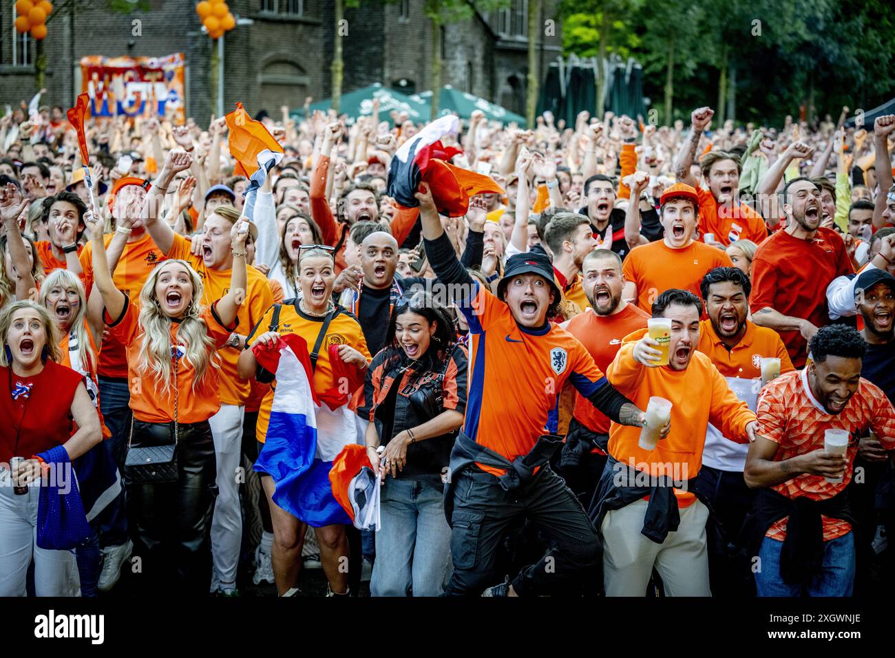 AMSTERDAM - Dutch fans during the semi-final in the Westergasfabriek at ...
