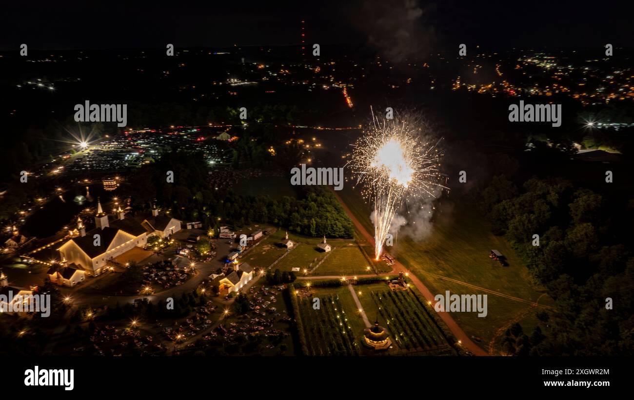 Aerial view nighttime fireworks display hi-res stock photography and ...