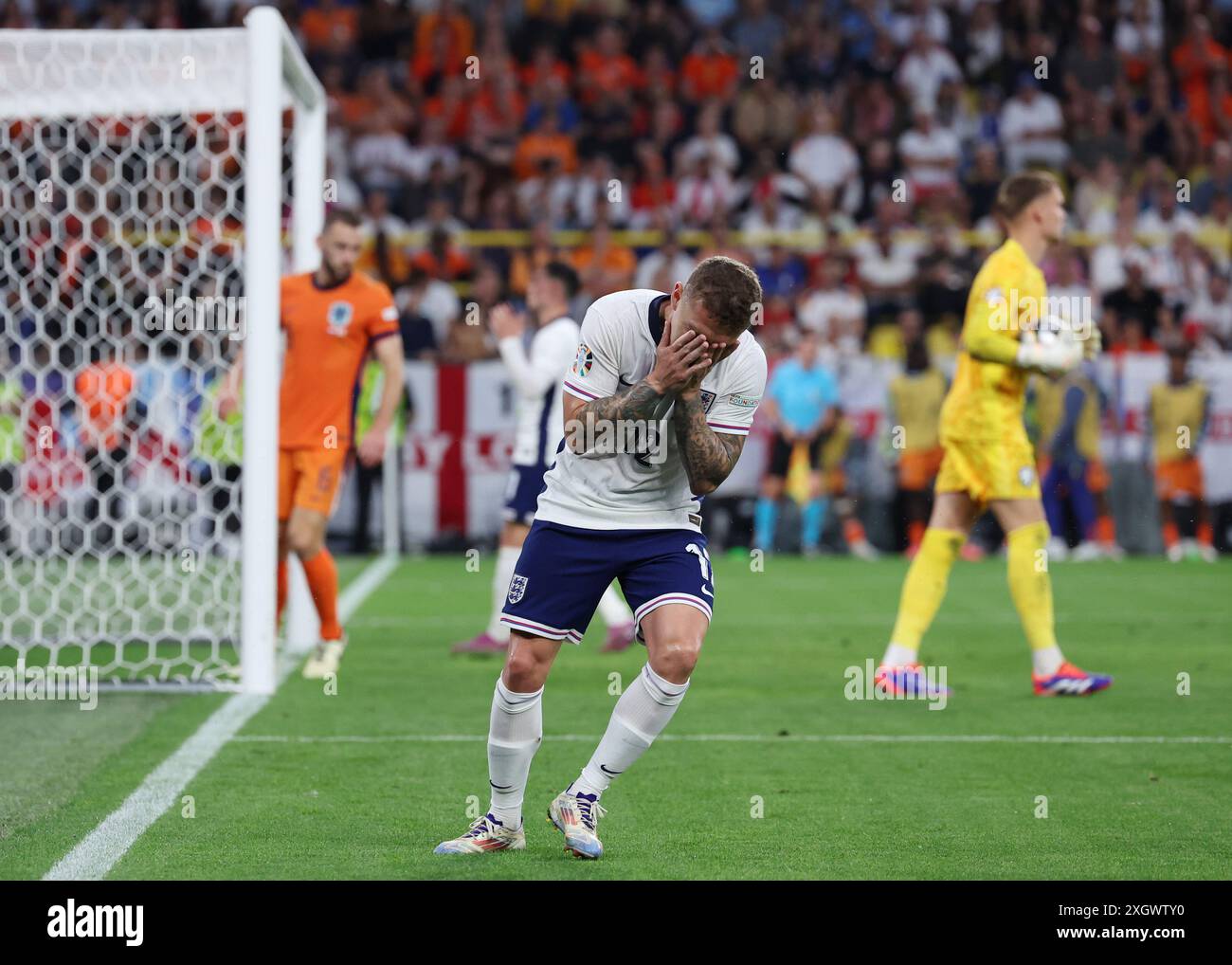 Kieran cross hi-res stock photography and images - Alamy