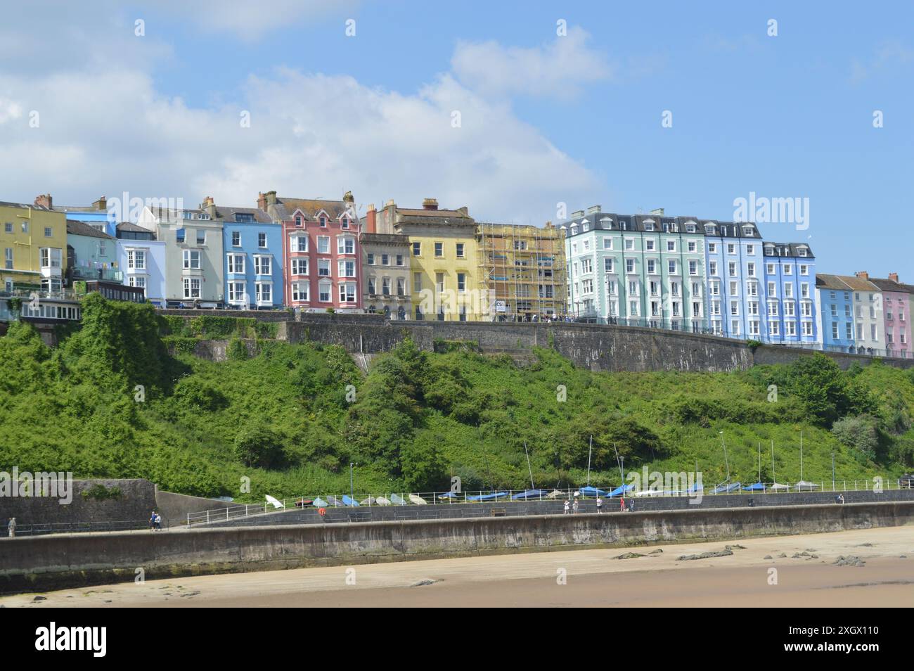 Colourful houses of Tenby seen from the harbour and Pier Hill. Tenby ...