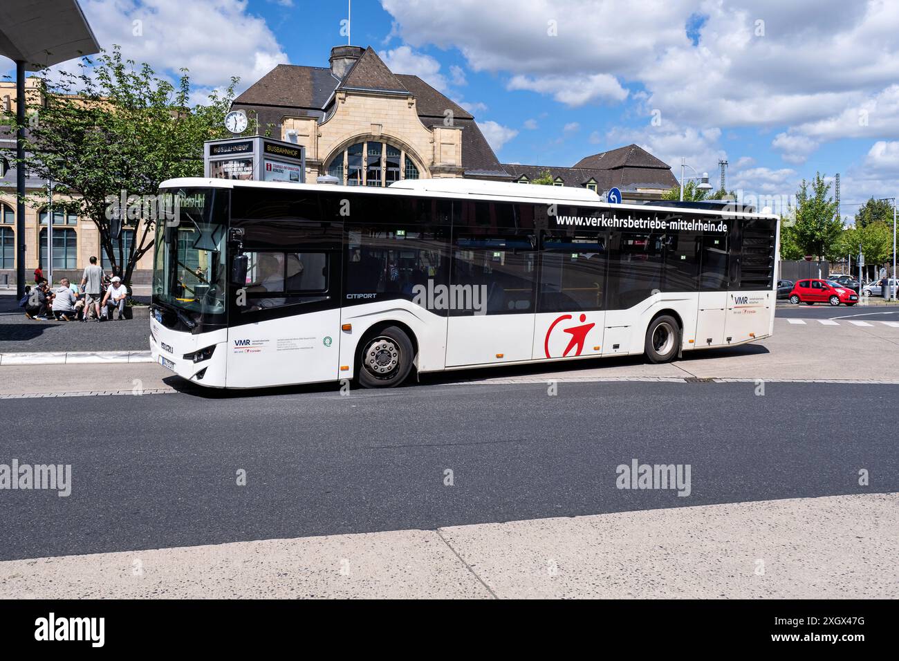 Transdev Isuzu Citiport 12 bus at Koblenz main station Stock Photo - Alamy