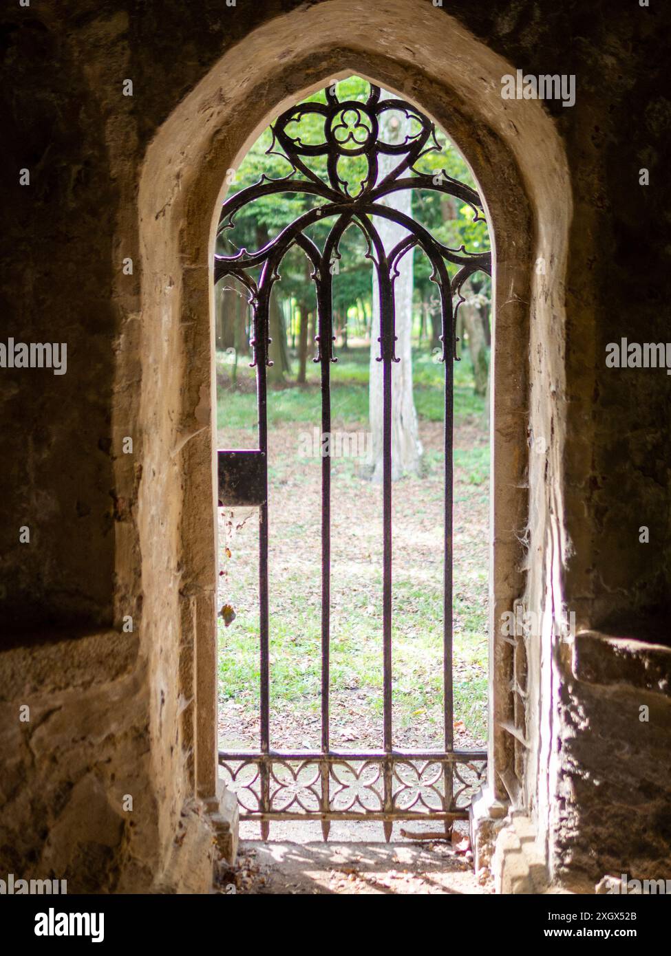 Medieval gate bars hi-res stock photography and images - Alamy