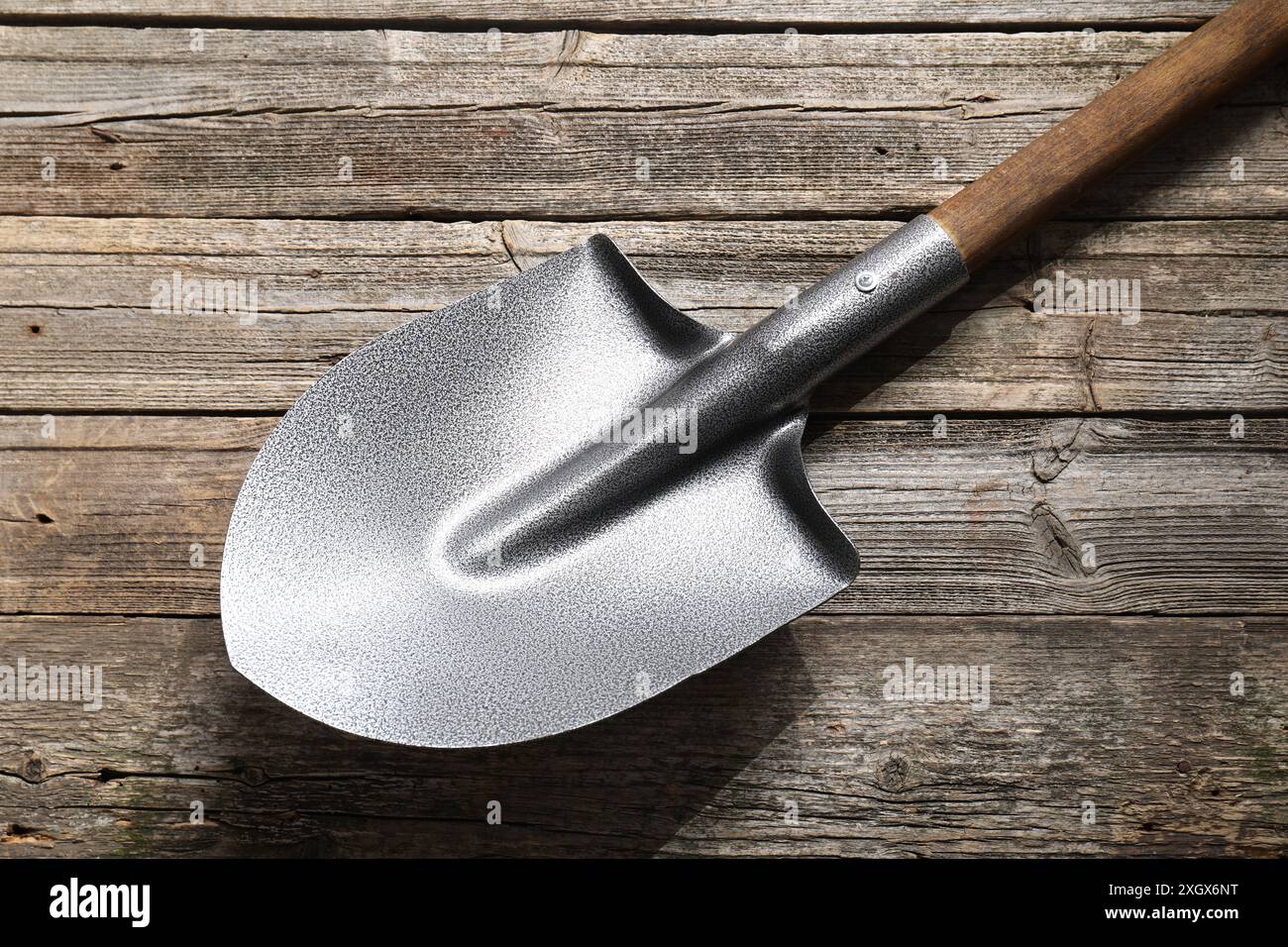 Metal shovel hi-res stock photography and images - Alamy