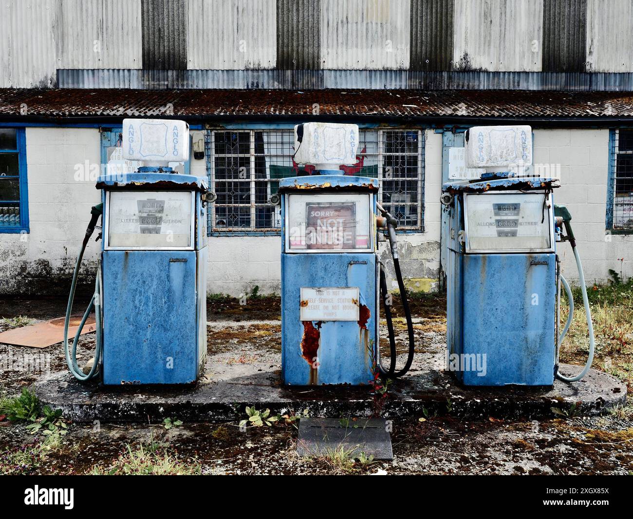 Petrol refueling pumps hi-res stock photography and images - Alamy