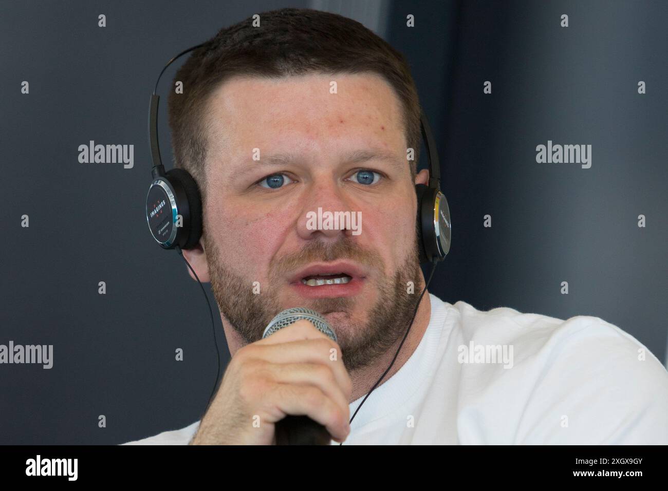 British journalist Jake Hanrahan is guest of 2024 Turin Book Fair ...