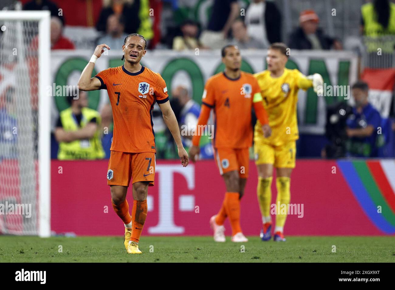 Dortmund - Xavi Simons of Holland disappointment after the 1-2 draw ...