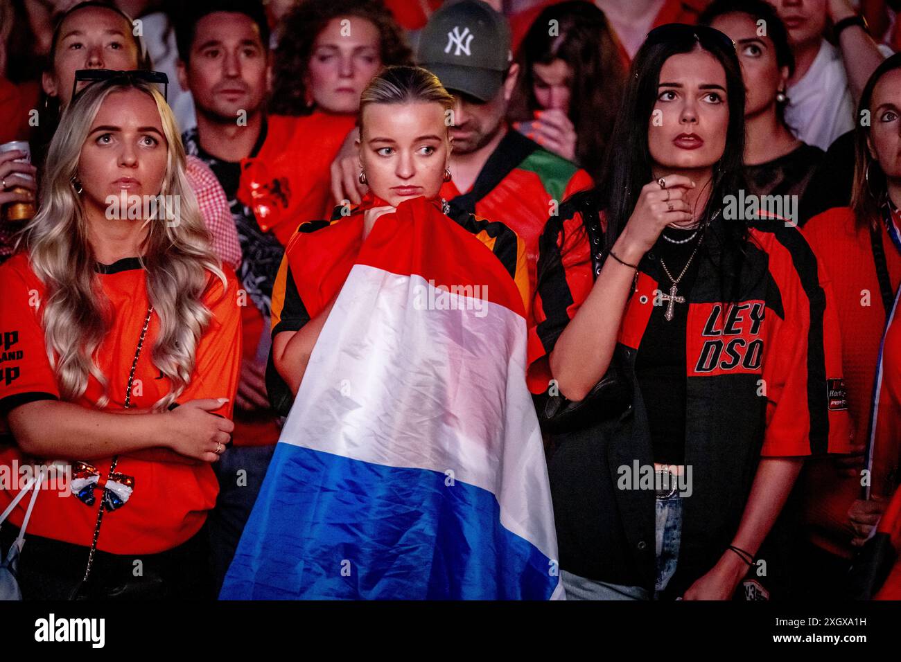 AMSTERDAM - Dutch fans during the semi-final in the Westergasfabriek at ...
