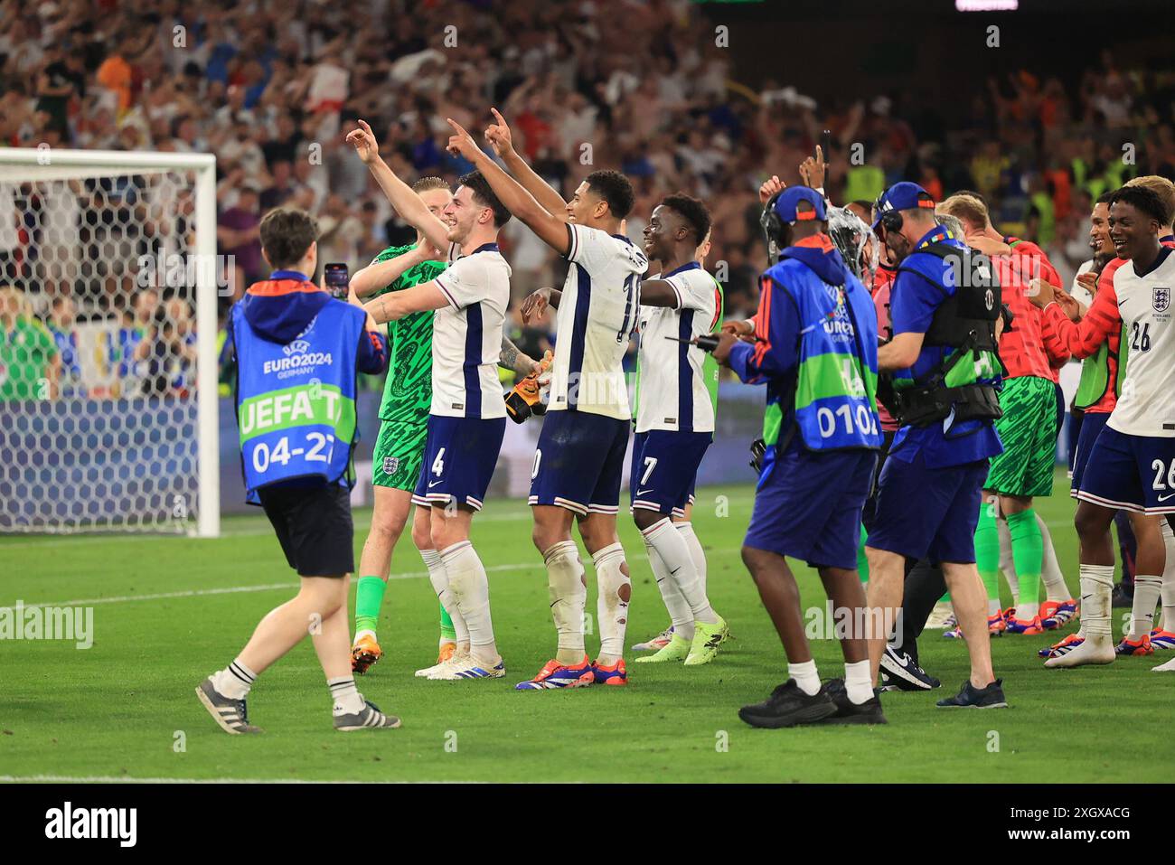 England celebrate after the Semi Final of the UEFA European ...