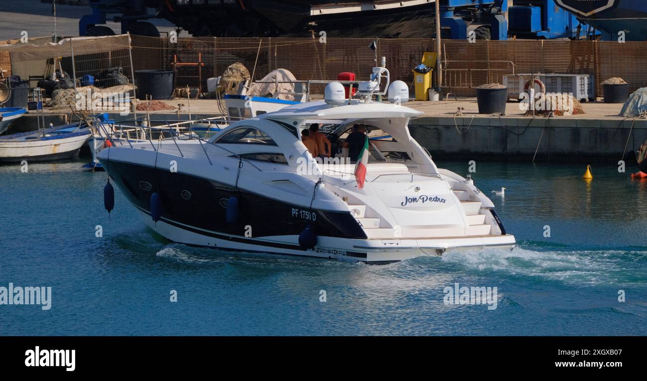 Italy, Sicily, Mediterranean Sea, Marina di Ragusa (Ragusa Province ...