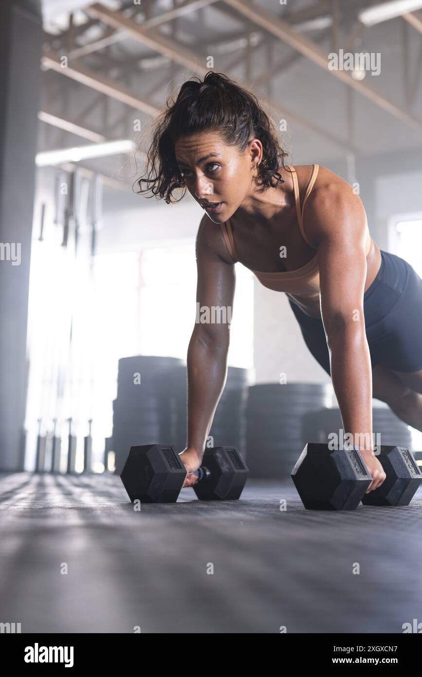 Woman focused on workout she hi-res stock photography and images - Alamy