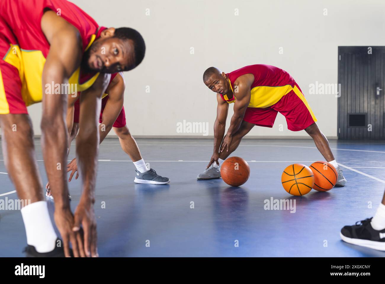 African american men stretch hi-res stock photography and images - Alamy