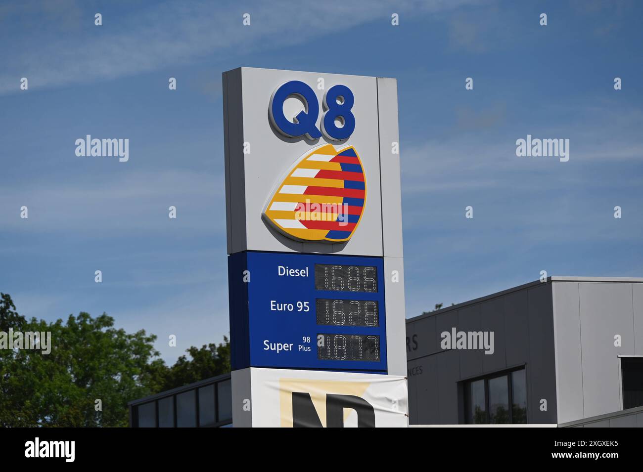 Kuwait petroleum corporation hi-res stock photography and images - Alamy