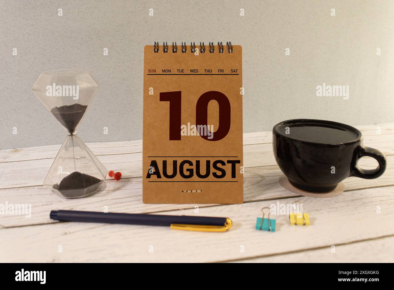 August calendar background with number 10 Stock Photo - Alamy