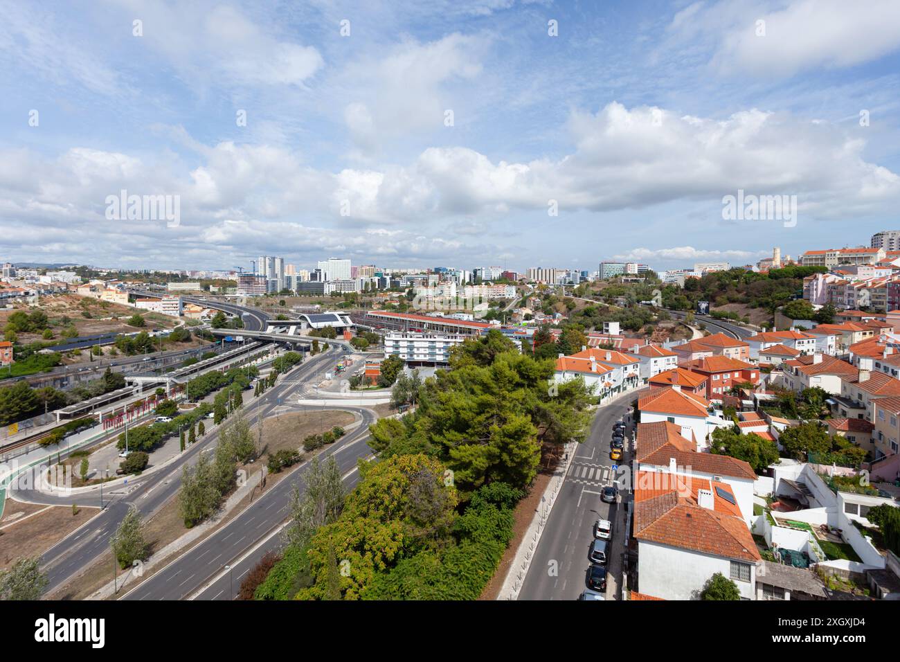 Estacao ferroviaria de campolide hi-res stock photography and images ...